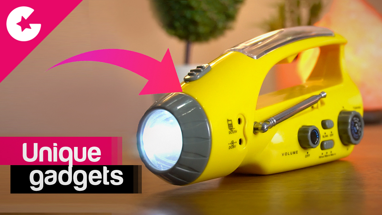A Unique Travel Gadget - Multipurpose Flashlight !! - Gadget Gig